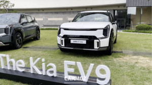 [단독] EV9 GT 라인, HDP 빼고 출고 시작…테슬라에 한수 밀렸다